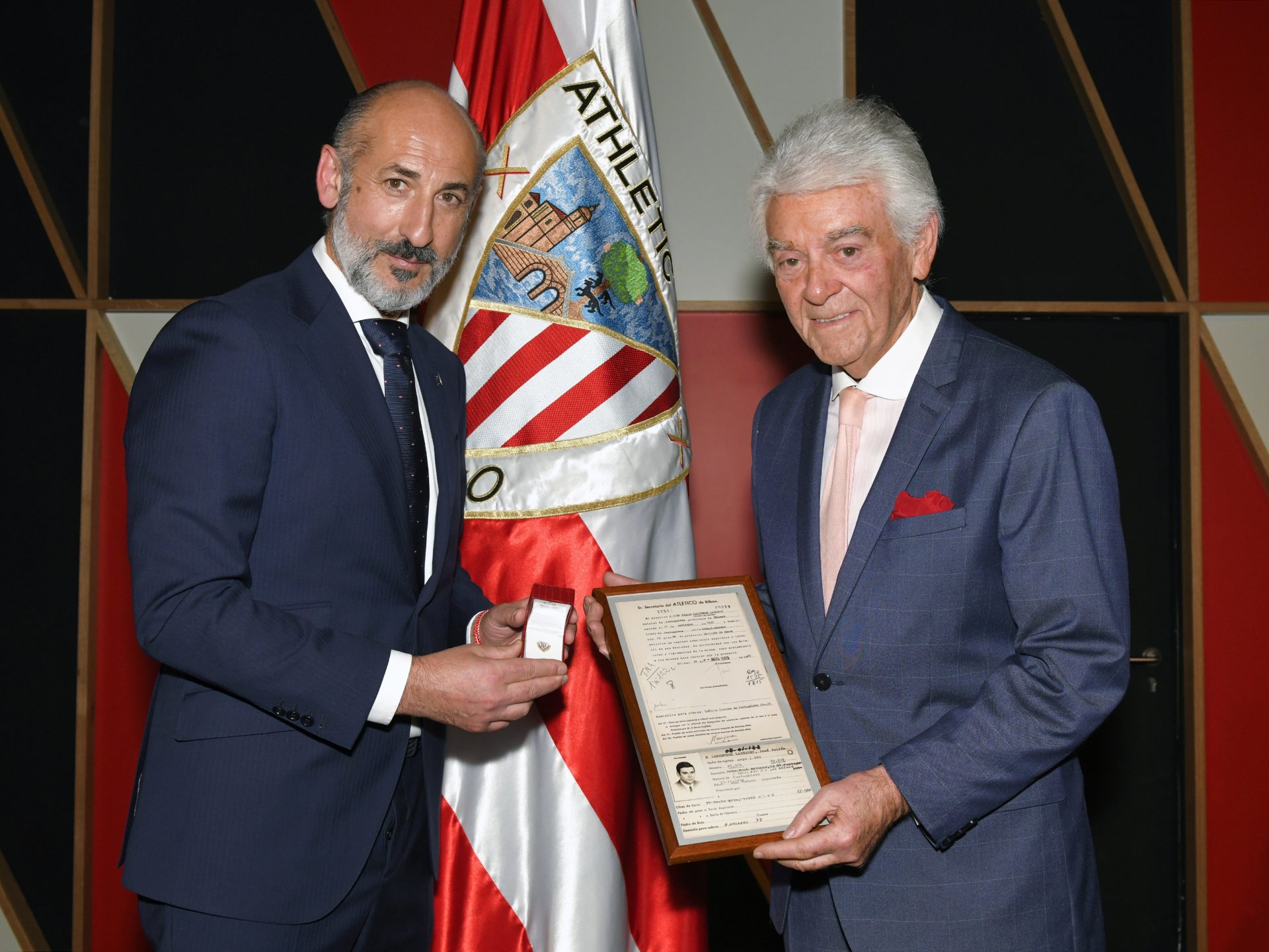 Reconocimiento A Los 50 A os En El Athletic Club Athletic Club Reconocimiento A Los 50 A os En El Athletic Club Athletic Club