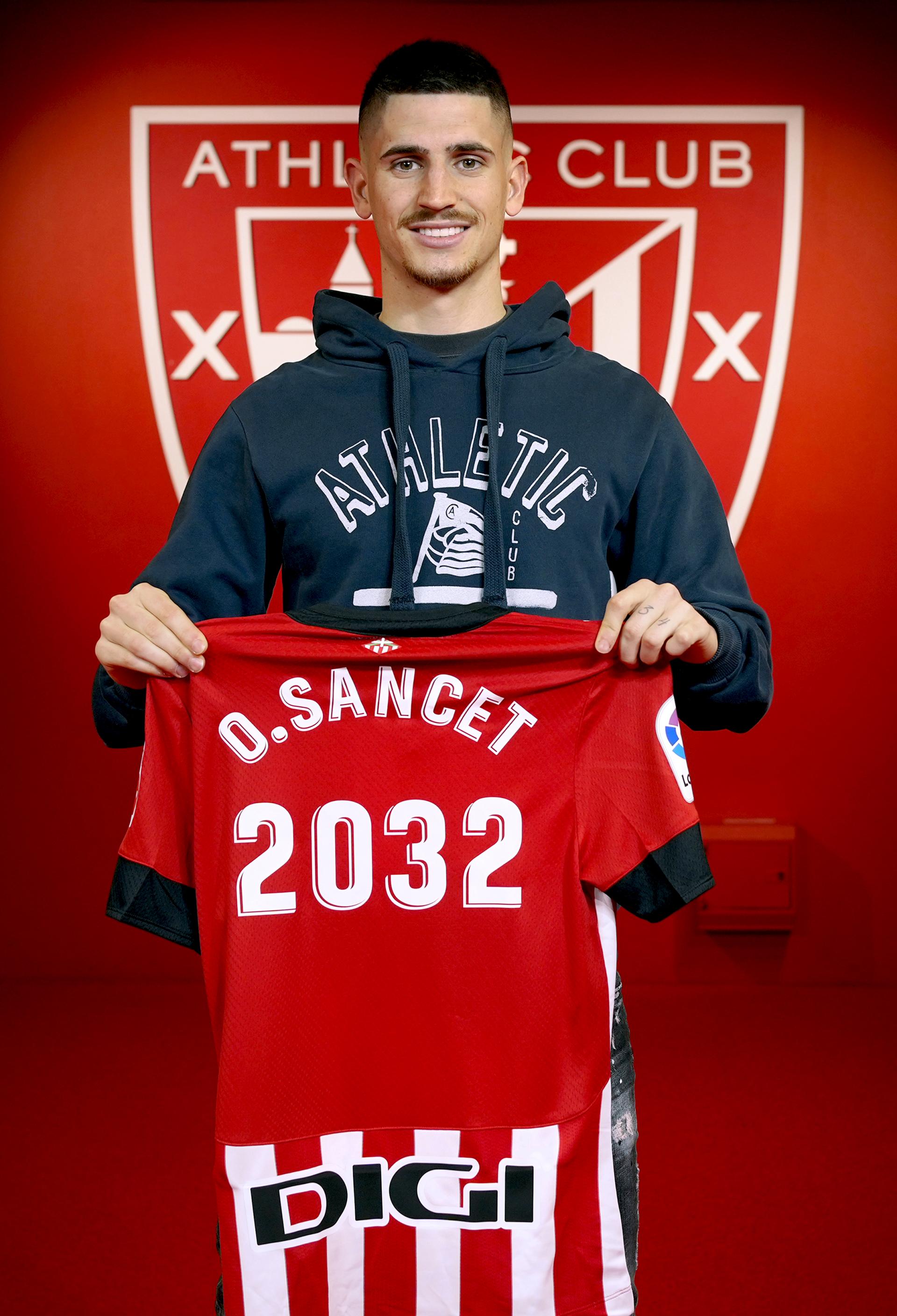 Oihan Sancet renueva su contrato hasta 2032 | Athletic Club Website Oficial
