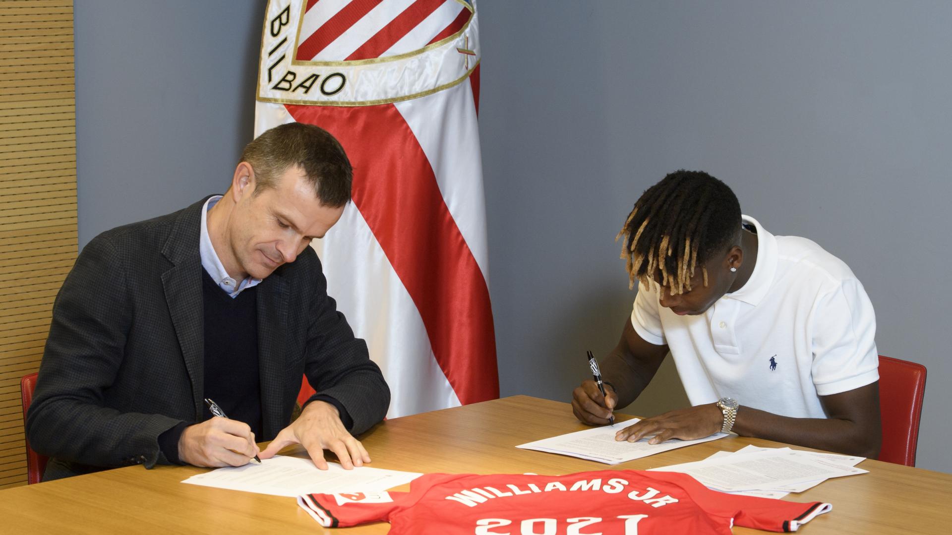 Nico Williams renueva por tres temporadas con el Athletic Club ...